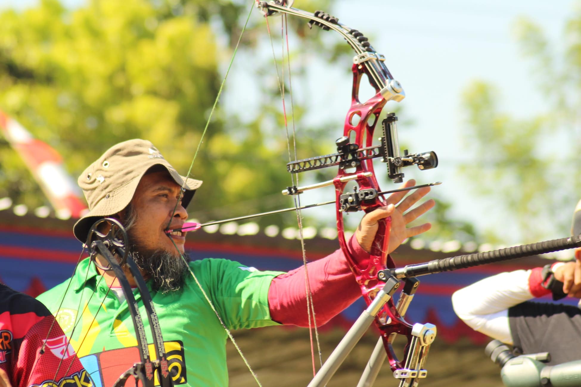 10 Amazing Archery Trick Shots Anyone Can Do With Practice